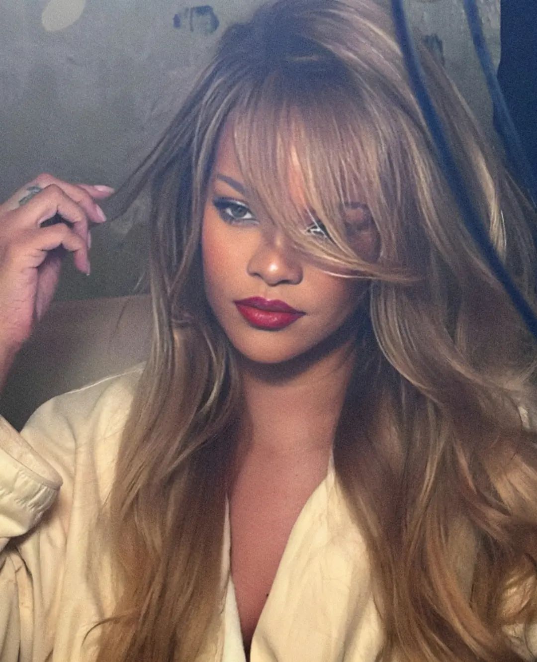 Rihanna Age, Career, Family, Net Worth, Height Bio 2024 - Celebs Living